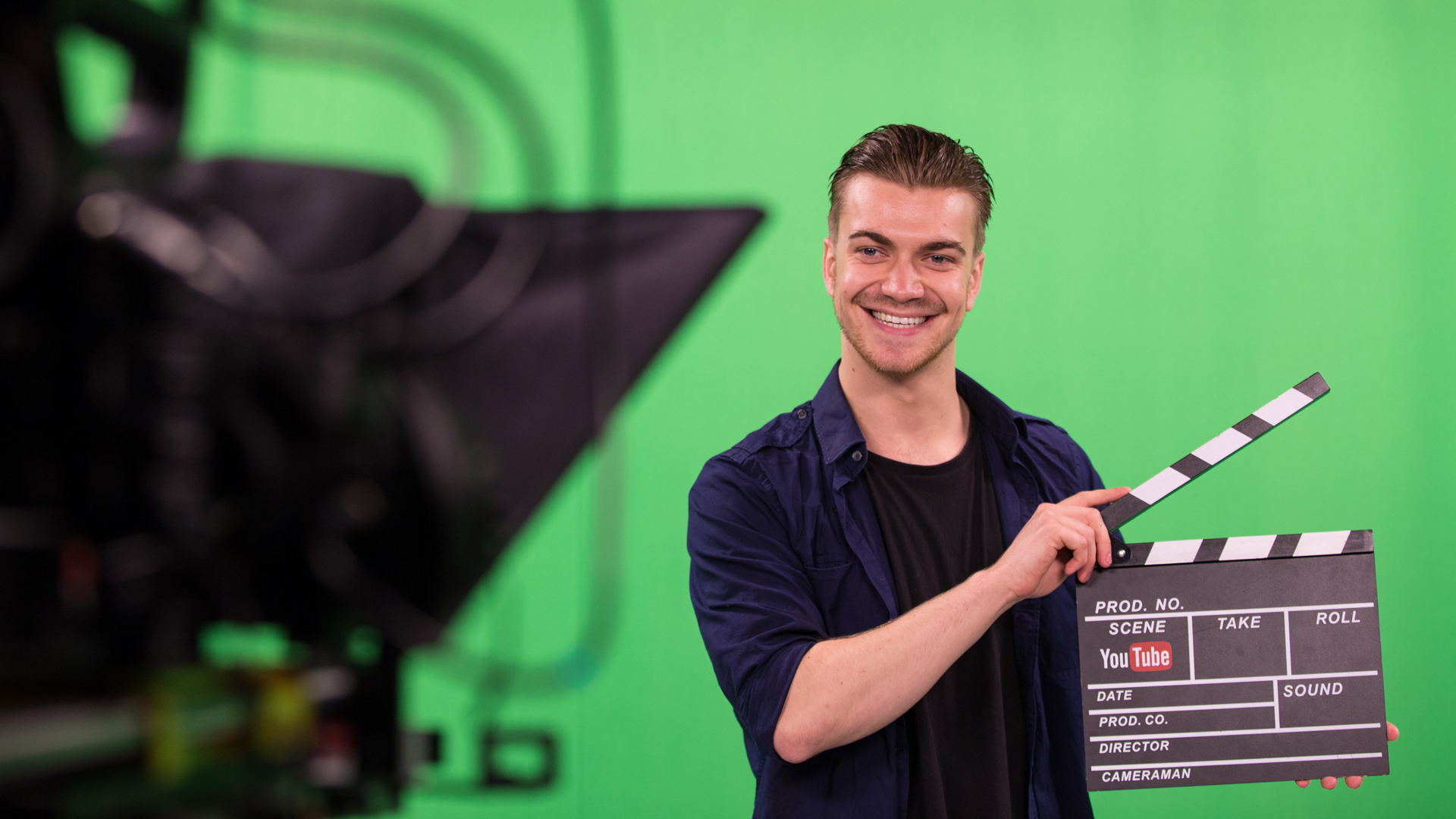 13 Tips To Be More Confident In Front Of A Camera - Working Better